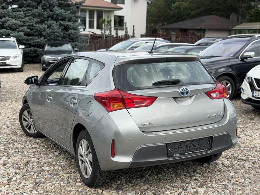 Brūns Toyota Auris 2014 Utena, ar dzinēja tilpumu 1.80 L un nobraukumu 247 tūkst. km par 7490 €, foto 5 vietnē AUTOMOTO.COM.LV