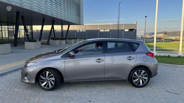 Brūns Toyota Auris 2014 Kauņa, ar dzinēja tilpumu 1.36 L un nobraukumu 283 tūkst. km par 4955 €, foto 4 vietnē AUTOMOTO.COM.LV