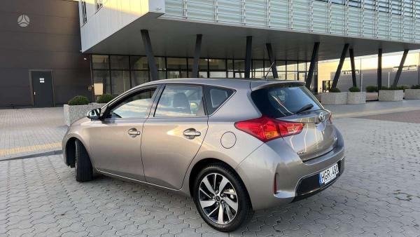 Brūns Toyota Auris 2014 Kauņa, ar dzinēja tilpumu 1.36 L un nobraukumu 283 tūkst. km par 4955 €, foto 5 vietnē AUTOMOTO.COM.LV