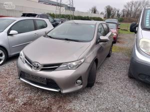 Brown Toyota Auris 2015 in Siauliai, with an engine capacity of 1.40 L and mileage of 245 thousand km for 4650 €, photo  on AUTOMOTO.COM.LV