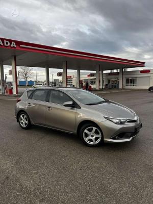 Brūns Toyota Auris 2015 Ukmergė, ar dzinēja tilpumu 1.60 L un nobraukumu 205 tūkst. km par 7900 €, foto  vietnē AUTOMOTO.COM.LV