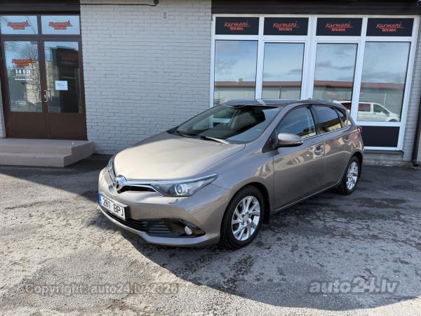 Brown Toyota Auris 2015 in Rapla, with an engine capacity of 1.60 L and mileage of 121 thousand km for 9590 €, photo 1 on AUTOMOTO.COM.LV