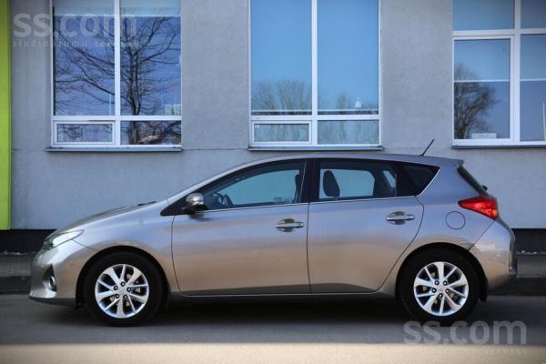 Brūns Toyota Auris 2015 Rīga, ar dzinēja tilpumu 1.60 L un nobraukumu 87 tūkst. km par 8495 €, foto 2 vietnē AUTOMOTO.COM.LV
