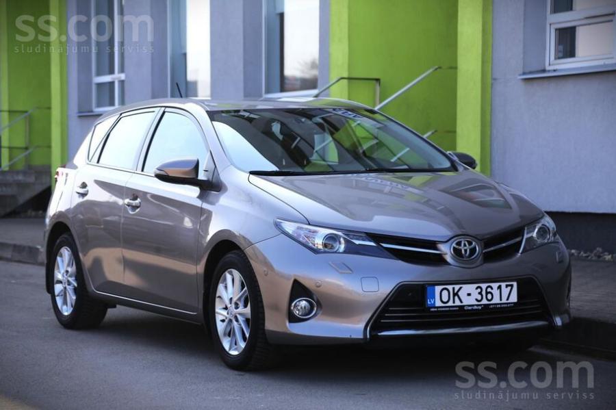 Brūns Toyota Auris 2015 Rīga, ar dzinēja tilpumu 1.60 L un nobraukumu 87 tūkst. km par 8495 €, foto 5 vietnē AUTOMOTO.COM.LV