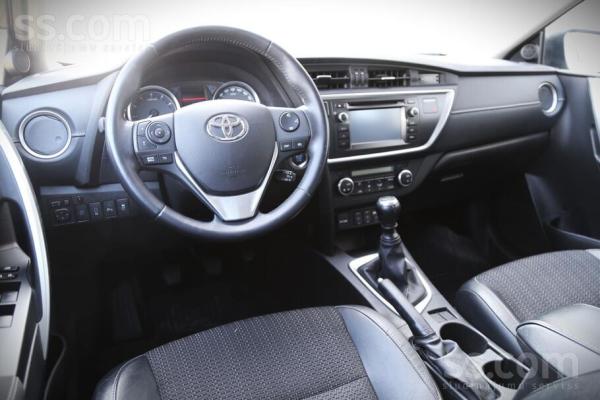 Brūns Toyota Auris 2015 Rīga, ar dzinēja tilpumu 1.60 L un nobraukumu 87 tūkst. km par 8495 €, foto 8 vietnē AUTOMOTO.COM.LV