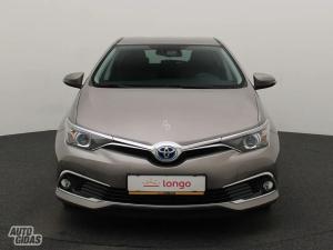 Brown Toyota Auris 2015 in Vilnius, with an engine capacity of 1.80 L and mileage of 149 thousand km for 12199 €, photo 4 on AUTOMOTO.COM.LV
