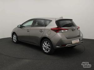Brown Toyota Auris 2015 in Vilnius, with an engine capacity of 1.80 L and mileage of 149 thousand km for 12199 €, photo 8 on AUTOMOTO.COM.LV