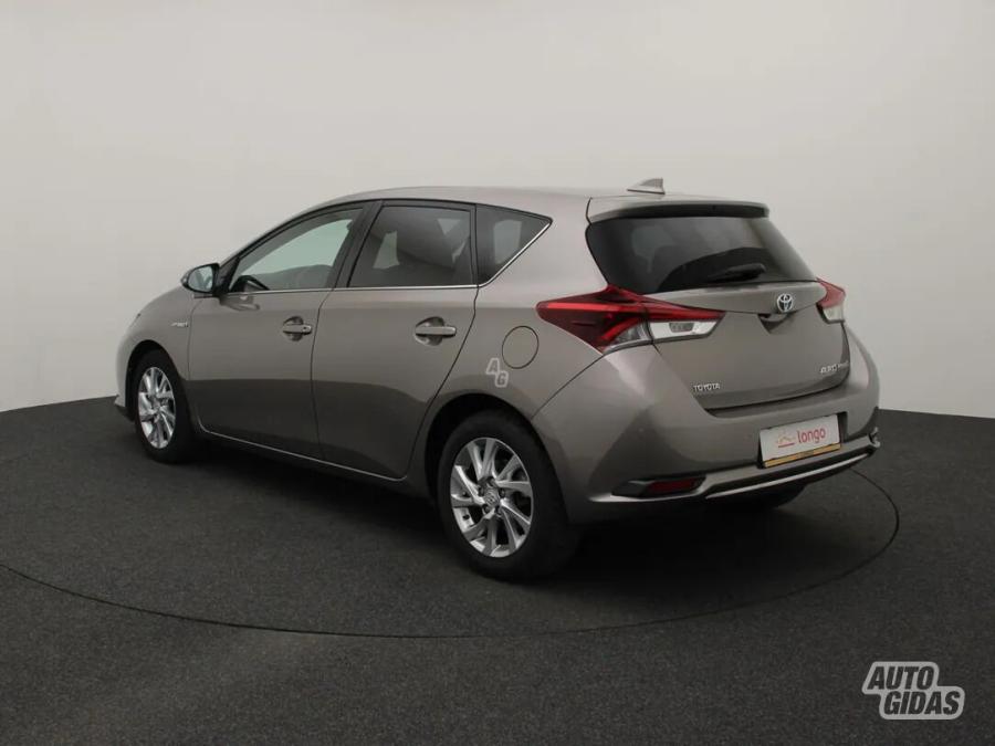 Brown Toyota Auris 2015 in Vilnius, with an engine capacity of 1.80 L and mileage of 149 thousand km for 12199 €, photo 8 on AUTOMOTO.COM.LV