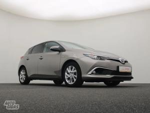 Brown Toyota Auris 2015 in Vilnius, with an engine capacity of 1.80 L and mileage of 149 thousand km for 12199 €, photo 12 on AUTOMOTO.COM.LV