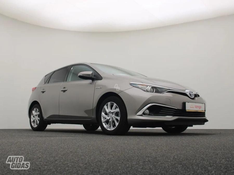 Brown Toyota Auris 2015 in Vilnius, with an engine capacity of 1.80 L and mileage of 149 thousand km for 12199 €, photo 12 on AUTOMOTO.COM.LV