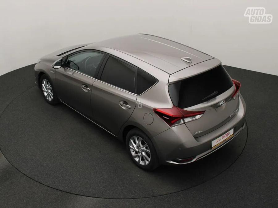 Brown Toyota Auris 2015 in Vilnius, with an engine capacity of 1.80 L and mileage of 149 thousand km for 12199 €, photo 13 on AUTOMOTO.COM.LV