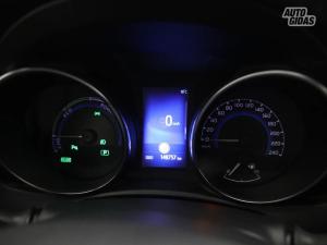 Brown Toyota Auris 2015 in Vilnius, with an engine capacity of 1.80 L and mileage of 149 thousand km for 12199 €, photo 20 on AUTOMOTO.COM.LV