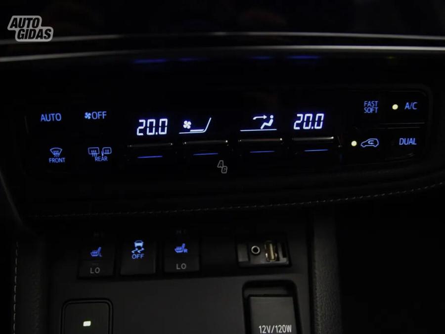 Brown Toyota Auris 2015 in Vilnius, with an engine capacity of 1.80 L and mileage of 149 thousand km for 12199 €, photo 21 on AUTOMOTO.COM.LV