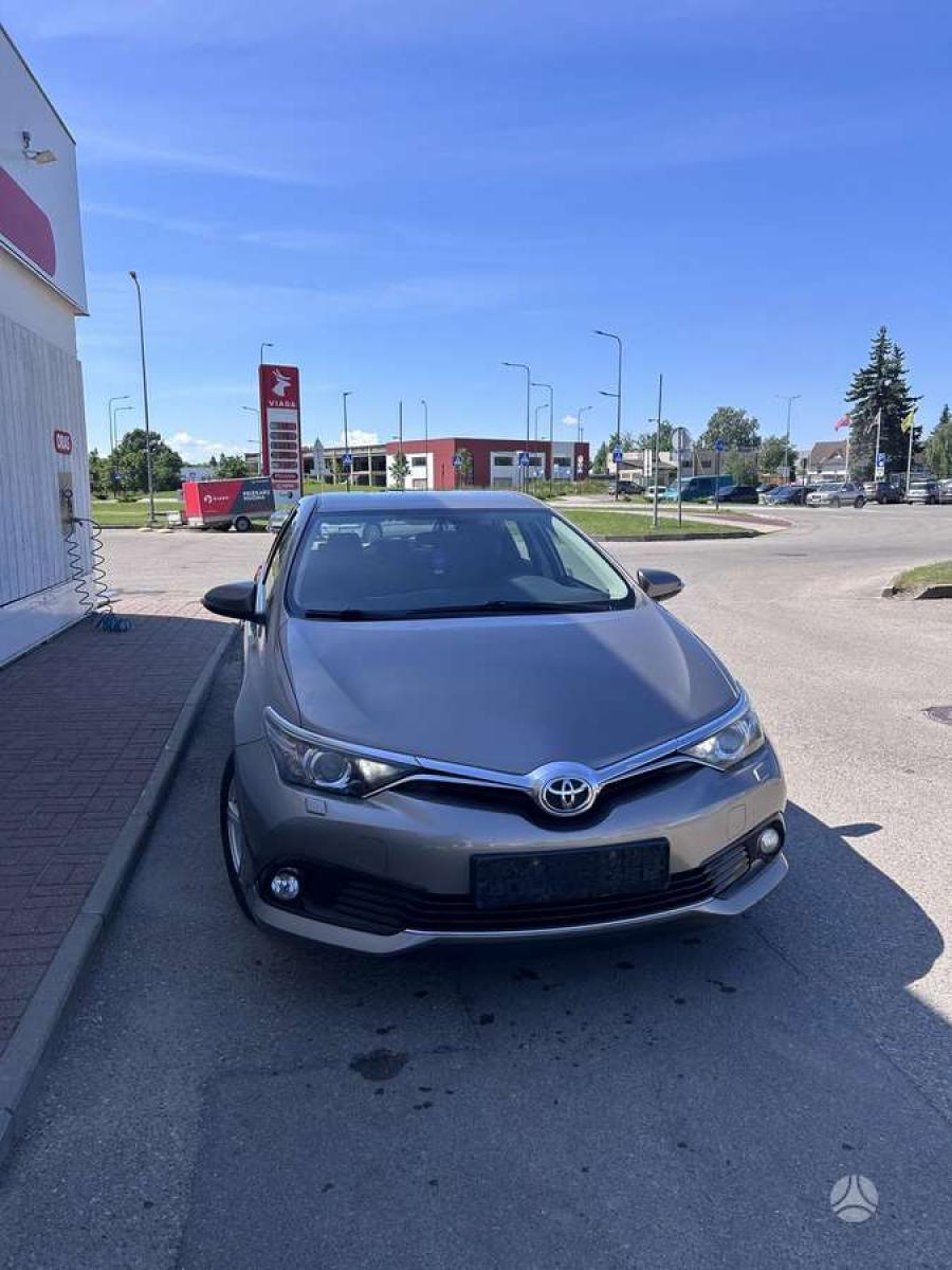 Brūns Toyota Auris 2015 Ukmergė, ar dzinēja tilpumu 1.60 L un nobraukumu 205 tūkst. km par 6999 €, foto 1 vietnē AUTOMOTO.COM.LV
