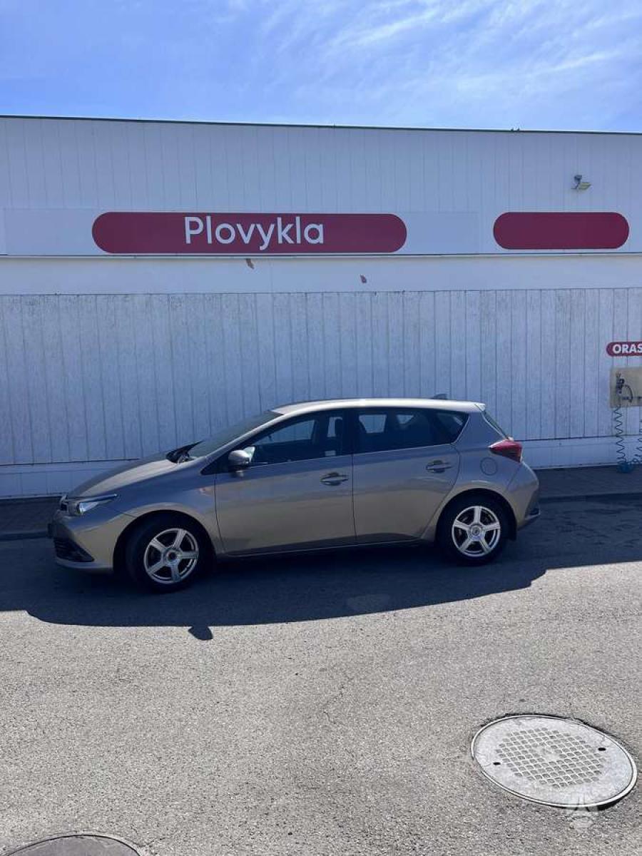Brūns Toyota Auris 2015 Ukmergė, ar dzinēja tilpumu 1.60 L un nobraukumu 205 tūkst. km par 6999 €, foto 5 vietnē AUTOMOTO.COM.LV