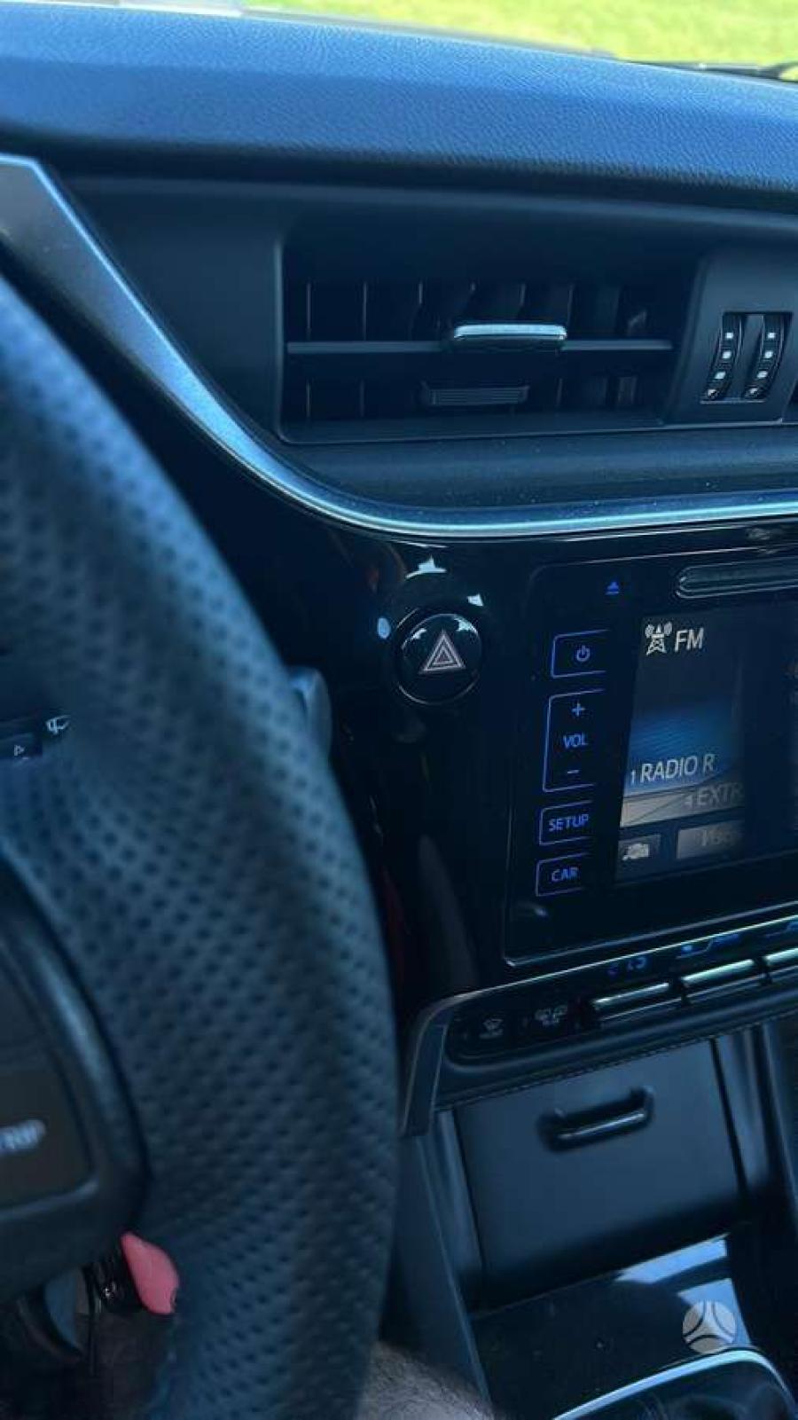 Brūns Toyota Auris 2015 Ukmergė, ar dzinēja tilpumu 1.60 L un nobraukumu 205 tūkst. km par 6999 €, foto 6 vietnē AUTOMOTO.COM.LV