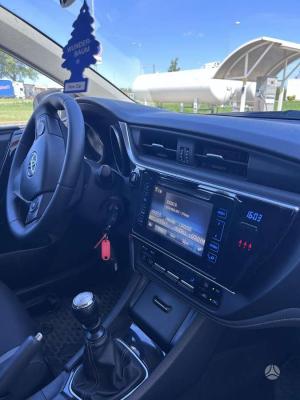 Brūns Toyota Auris 2015 Ukmergė, ar dzinēja tilpumu 1.60 L un nobraukumu 205 tūkst. km par 6999 €, foto 9 vietnē AUTOMOTO.COM.LV