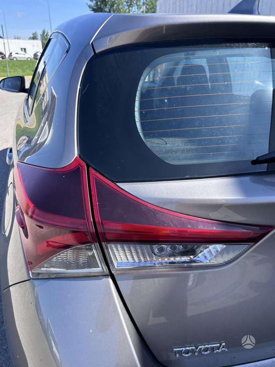 Brūns Toyota Auris 2015 Ukmergė, ar dzinēja tilpumu 1.60 L un nobraukumu 205 tūkst. km par 6999 €, foto 16 vietnē AUTOMOTO.COM.LV