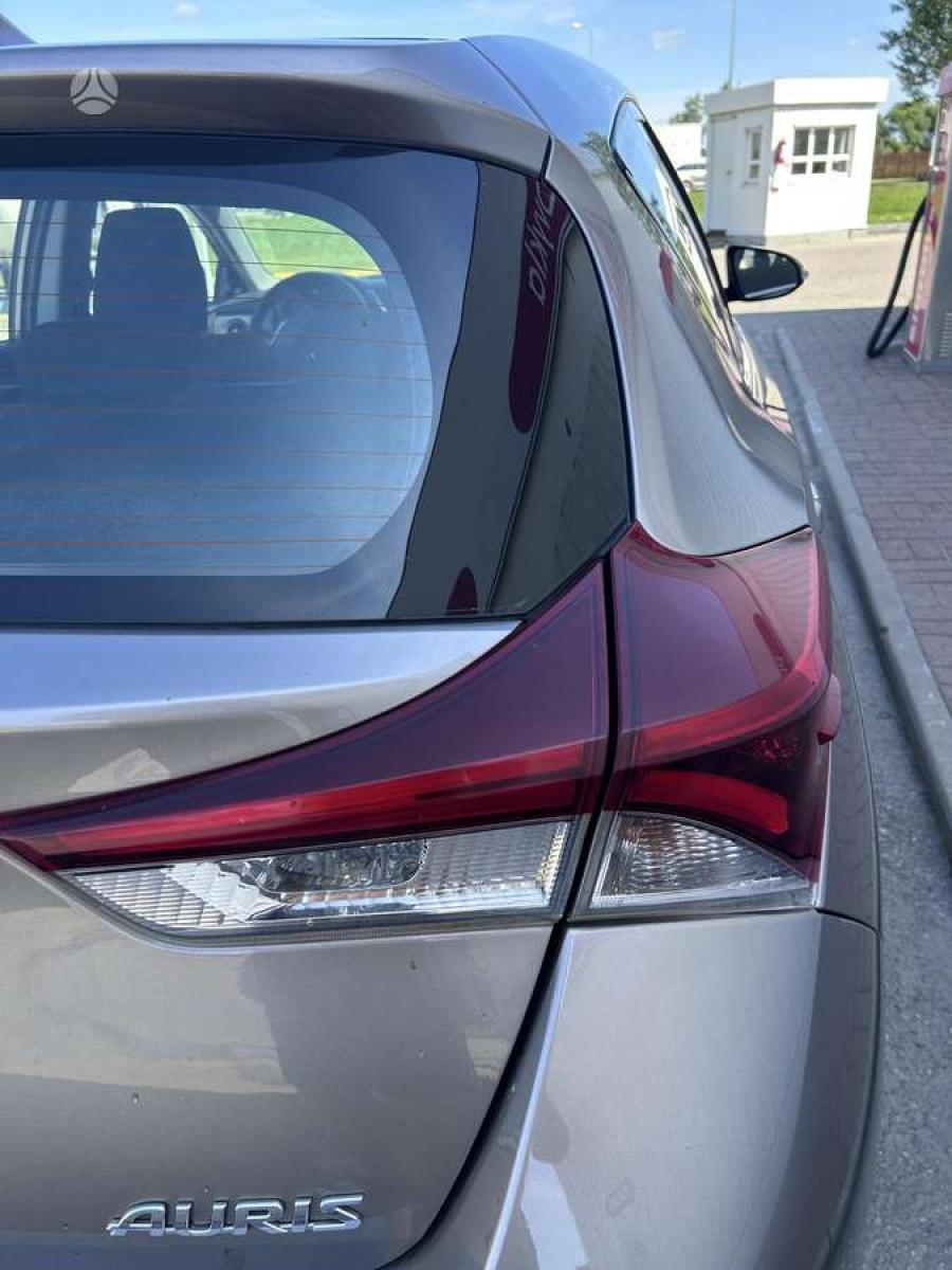 Brūns Toyota Auris 2015 Ukmergė, ar dzinēja tilpumu 1.60 L un nobraukumu 205 tūkst. km par 6999 €, foto 17 vietnē AUTOMOTO.COM.LV