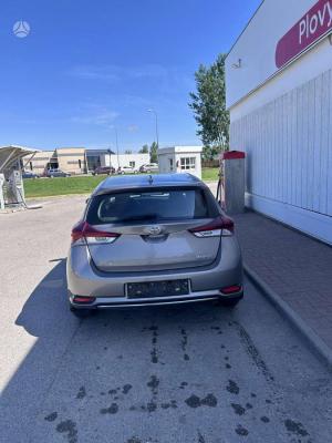 Brūns Toyota Auris 2015 Ukmergė, ar dzinēja tilpumu 1.60 L un nobraukumu 205 tūkst. km par 6999 €, foto 19 vietnē AUTOMOTO.COM.LV