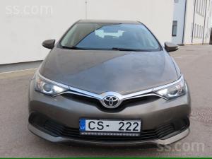 Brown Toyota Auris 2016 in Madona, with an engine capacity of 1.40 L and mileage of 308 thousand km for 5950 €, photo 3 on AUTOMOTO.COM.LV