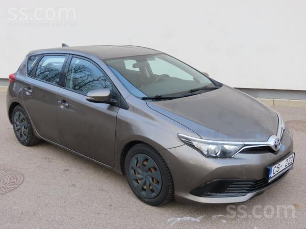 Brūns Toyota Auris 2016 Madona, ar dzinēja tilpumu 1.40 L un nobraukumu 308 tūkst. km par 5950 €, foto 4 vietnē AUTOMOTO.COM.LV