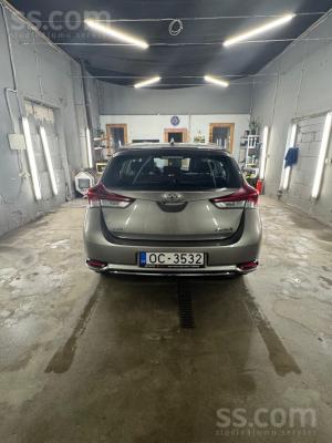 Brūns Toyota Auris 2016 Rīga, ar dzinēja tilpumu 1.60 L un nobraukumu 154 tūkst. km par 8400 €, foto 2 vietnē AUTOMOTO.COM.LV
