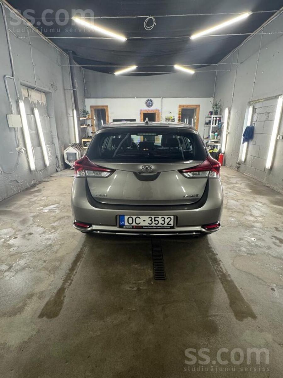 Brūns Toyota Auris 2016 Rīga, ar dzinēja tilpumu 1.60 L un nobraukumu 154 tūkst. km par 8400 €, foto 2 vietnē AUTOMOTO.COM.LV