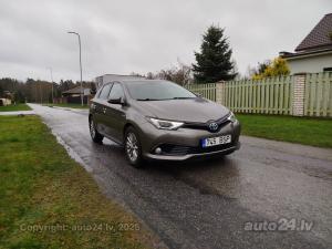 Brown Toyota Auris 2016 in Tallinn, with an engine capacity of 1.80 L and mileage of 211 thousand km for 9500 €, photo 3 on AUTOMOTO.COM.LV