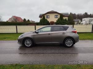 Brown Toyota Auris 2016 in Tallinn, with an engine capacity of 1.80 L and mileage of 211 thousand km for 9500 €, photo 6 on AUTOMOTO.COM.LV