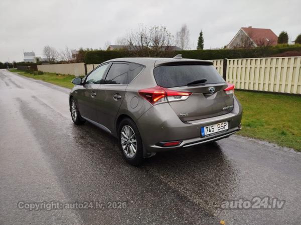 Brūns Toyota Auris 2016 Tallina, ar dzinēja tilpumu 1.80 L un nobraukumu 211 tūkst. km par 9500 €, foto 6 vietnē AUTOMOTO.COM.LV