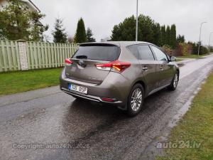 Brown Toyota Auris 2016 in Tallinn, with an engine capacity of 1.80 L and mileage of 211 thousand km for 9500 €, photo 9 on AUTOMOTO.COM.LV
