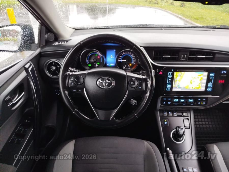 Brown Toyota Auris 2016 in Tallinn, with an engine capacity of 1.80 L and mileage of 211 thousand km for 9500 €, photo 11 on AUTOMOTO.COM.LV
