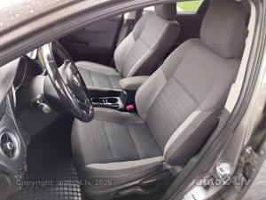 Brown Toyota Auris 2016 in Tallinn, with an engine capacity of 1.80 L and mileage of 211 thousand km for 9500 €, photo 14 on AUTOMOTO.COM.LV