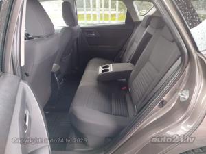 Brown Toyota Auris 2016 in Tallinn, with an engine capacity of 1.80 L and mileage of 211 thousand km for 9500 €, photo 20 on AUTOMOTO.COM.LV