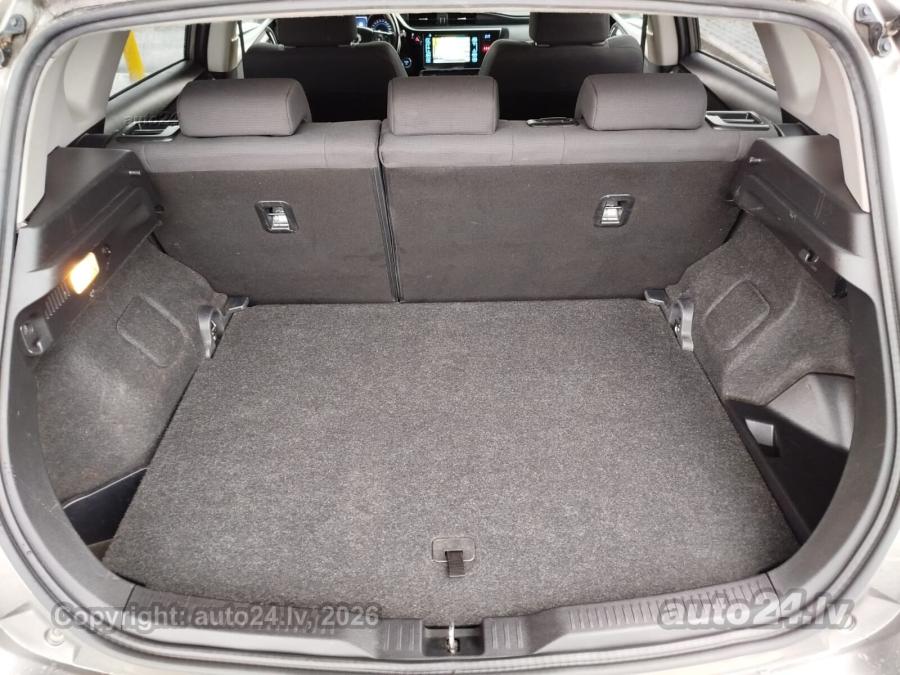 Brown Toyota Auris 2016 in Tallinn, with an engine capacity of 1.80 L and mileage of 211 thousand km for 9500 €, photo 28 on AUTOMOTO.COM.LV