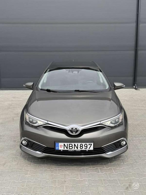 Brūns Toyota Auris 2016 Klaipėda, ar dzinēja tilpumu 1.60 L un nobraukumu 217 tūkst. km par 9400 €, foto 3 vietnē AUTOMOTO.COM.LV