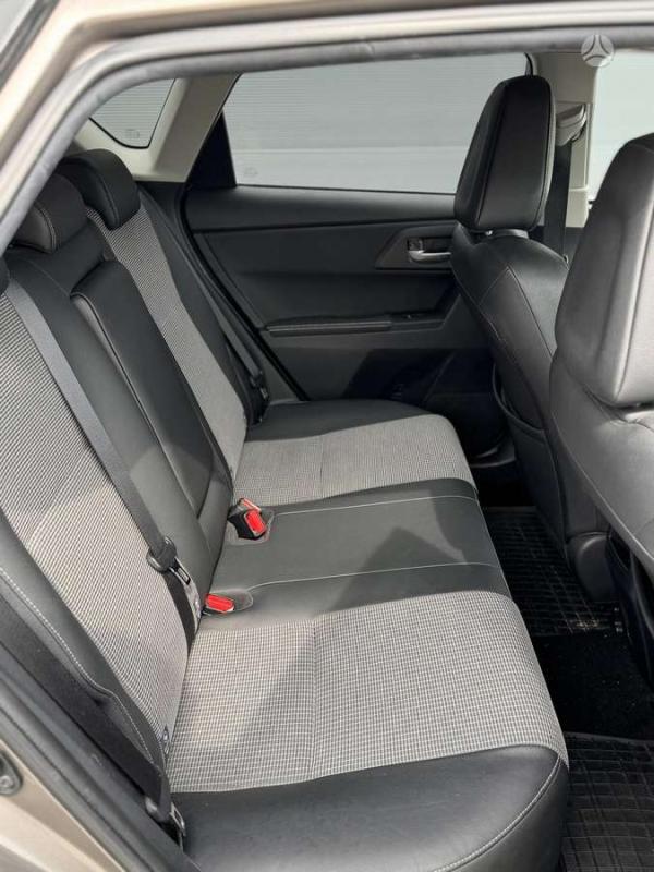 Brūns Toyota Auris 2016 Klaipėda, ar dzinēja tilpumu 1.60 L un nobraukumu 217 tūkst. km par 9400 €, foto 8 vietnē AUTOMOTO.COM.LV