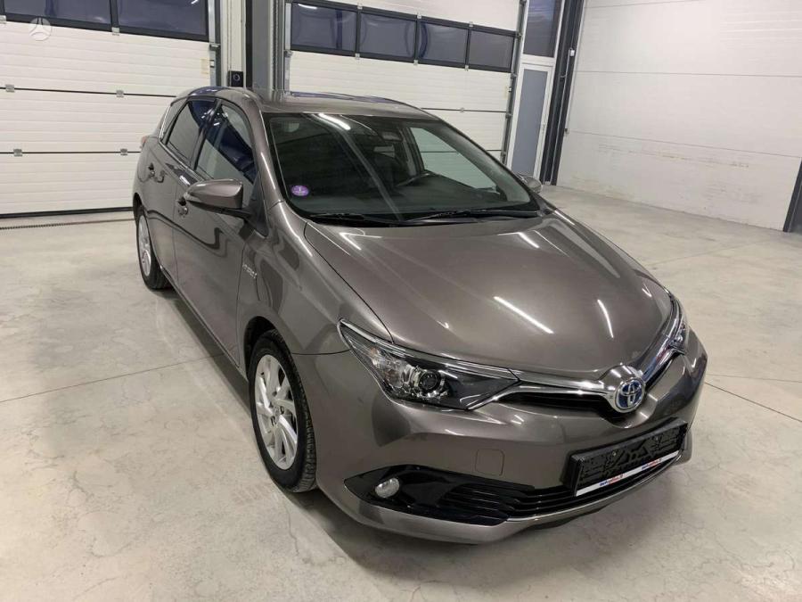 Brūns Toyota Auris 2017 Kauņa, ar dzinēja tilpumu 1.80 L un nobraukumu 165 tūkst. km par 11300 €, foto 2 vietnē AUTOMOTO.COM.LV