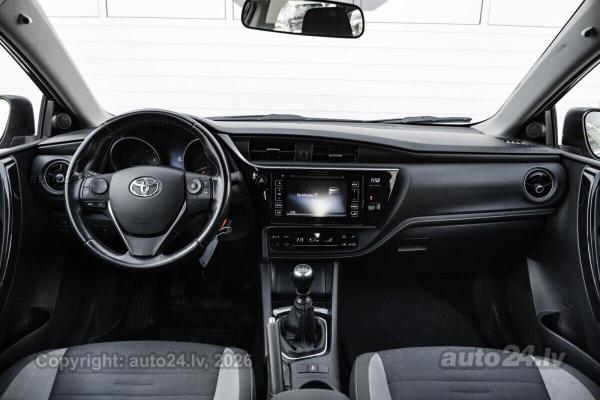 Brūns Toyota Auris 2018 Rīga, ar dzinēja tilpumu 1.60 L un nobraukumu 156 tūkst. km par 8800 €, foto 8 vietnē AUTOMOTO.COM.LV