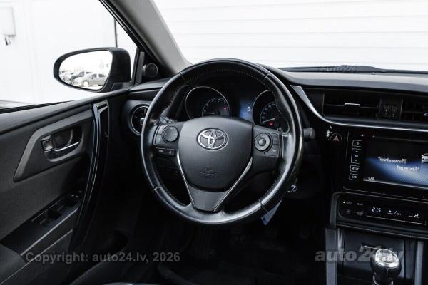 Brūns Toyota Auris 2018 Rīga, ar dzinēja tilpumu 1.60 L un nobraukumu 156 tūkst. km par 8800 €, foto 9 vietnē AUTOMOTO.COM.LV