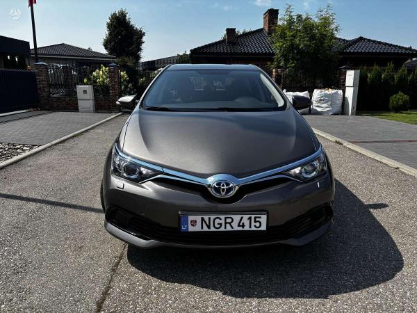 Brūns Toyota Auris 2018 Kauņa, ar dzinēja tilpumu 1.80 L un nobraukumu 91 tūkst. km par 12450 €, foto 2 vietnē AUTOMOTO.COM.LV
