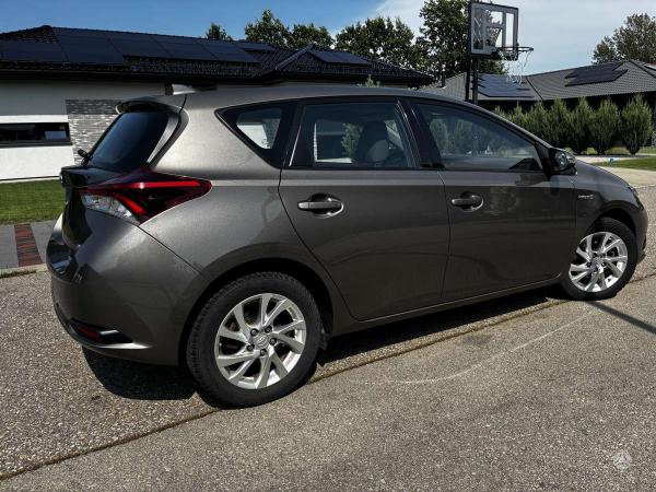 Brūns Toyota Auris 2018 Kauņa, ar dzinēja tilpumu 1.80 L un nobraukumu 91 tūkst. km par 12450 €, foto 4 vietnē AUTOMOTO.COM.LV