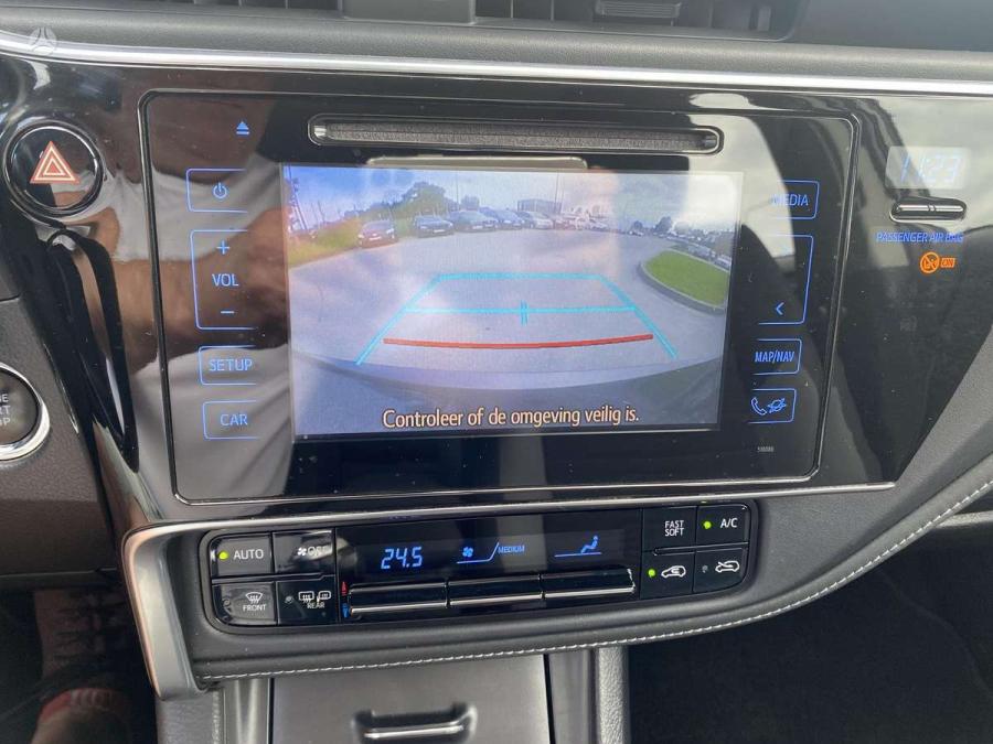 Brown Toyota Auris 2018 in Klaipeda, with an engine capacity of 1.36 L and mileage of 205 thousand km for 8500 €, photo 15 on AUTOMOTO.COM.LV