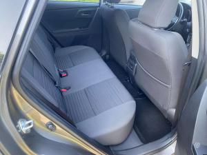 Brown Toyota Auris 2018 in Klaipeda, with an engine capacity of 1.36 L and mileage of 205 thousand km for 8500 €, photo 16 on AUTOMOTO.COM.LV