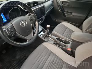 Brūns Toyota Auris 2018 Rīga, ar dzinēja tilpumu 1.60 L un nobraukumu 137 tūkst. km par 9500 €, foto 4 vietnē AUTOMOTO.COM.LV