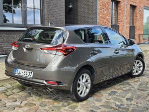 Brūns Toyota Auris 2018 Rīga, ar dzinēja tilpumu 1.20 L un nobraukumu 119 tūkst. km par 9900 €, foto 4 vietnē AUTOMOTO.COM.LV