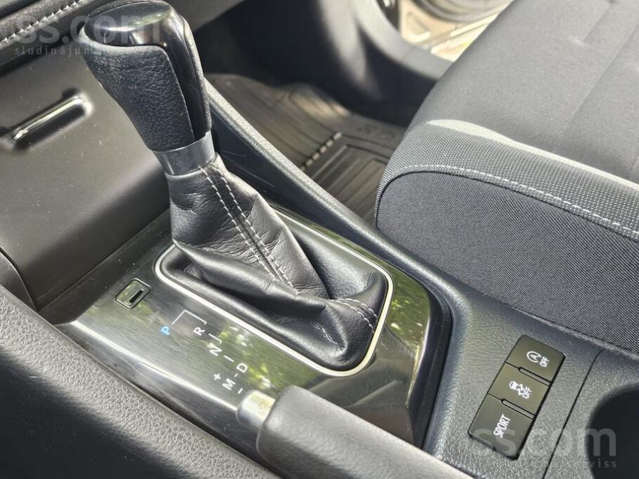 Brūns Toyota Auris 2018 Rīga, ar dzinēja tilpumu 1.20 L un nobraukumu 119 tūkst. km par 9900 €, foto 12 vietnē AUTOMOTO.COM.LV