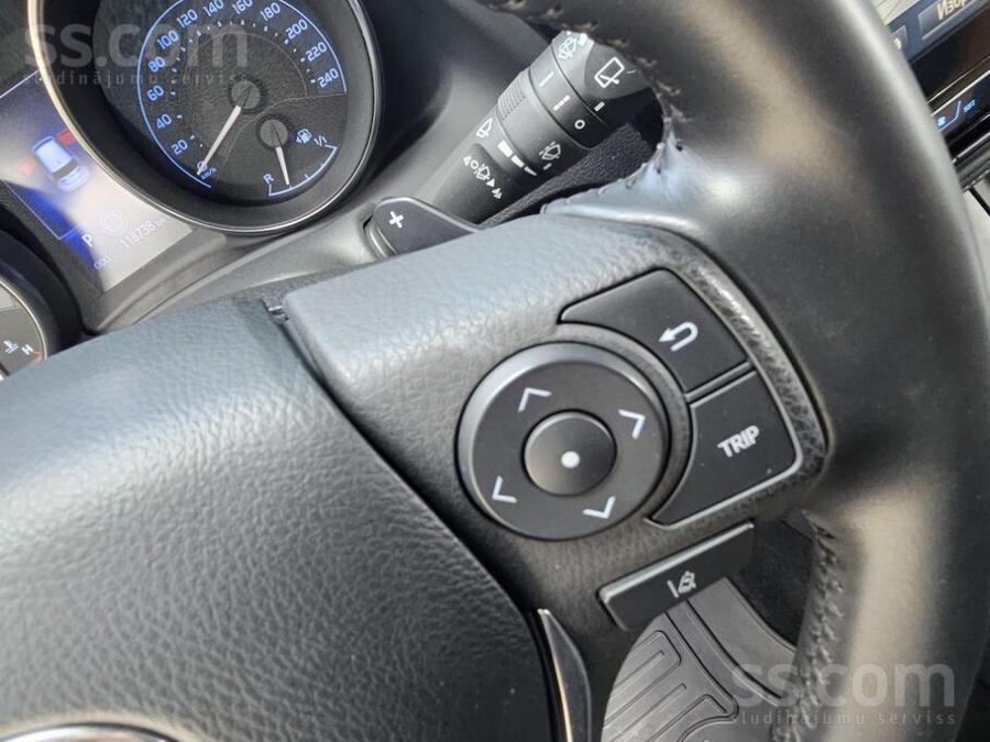 Brūns Toyota Auris 2018 Rīga, ar dzinēja tilpumu 1.20 L un nobraukumu 119 tūkst. km par 9900 €, foto 16 vietnē AUTOMOTO.COM.LV