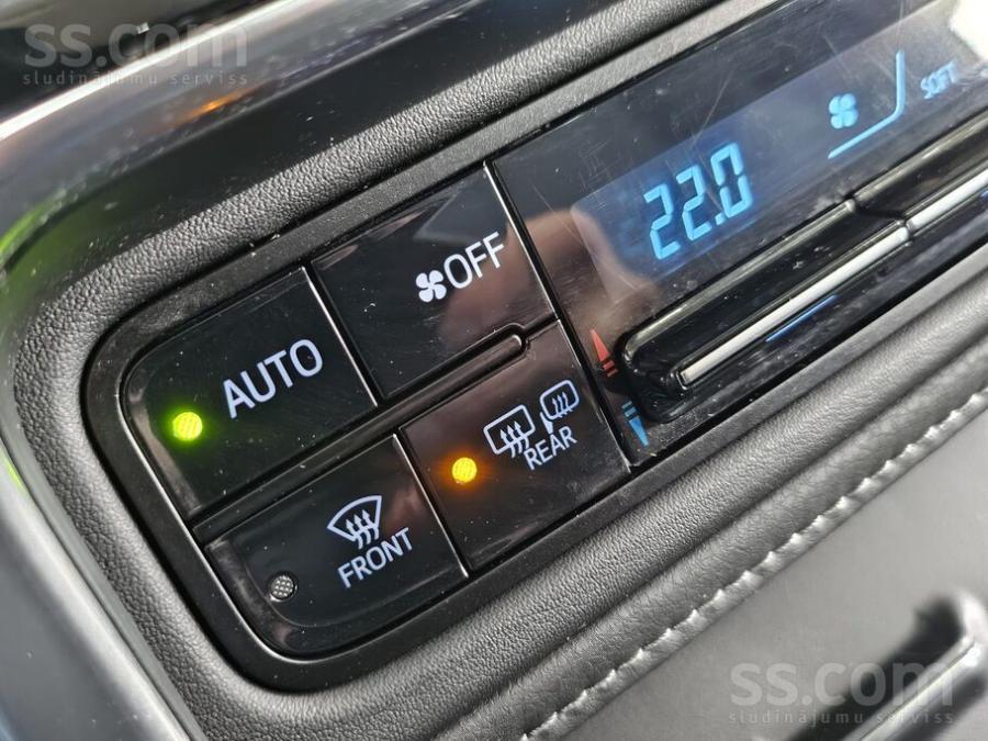 Brūns Toyota Auris 2018 Rīga, ar dzinēja tilpumu 1.20 L un nobraukumu 119 tūkst. km par 9900 €, foto 22 vietnē AUTOMOTO.COM.LV